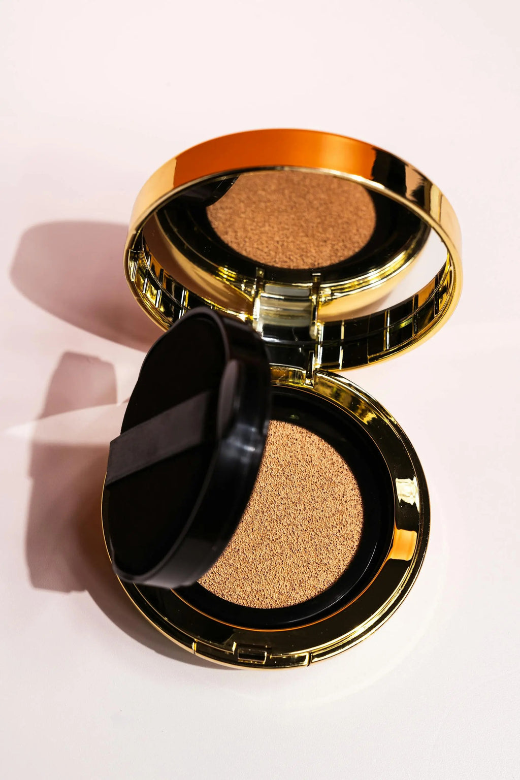 Can we apply compact after moisturizer? – APG Packaging